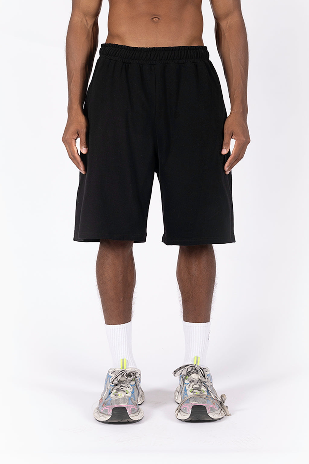 BASIC BLACK SHORTS – FAVELA Clothing